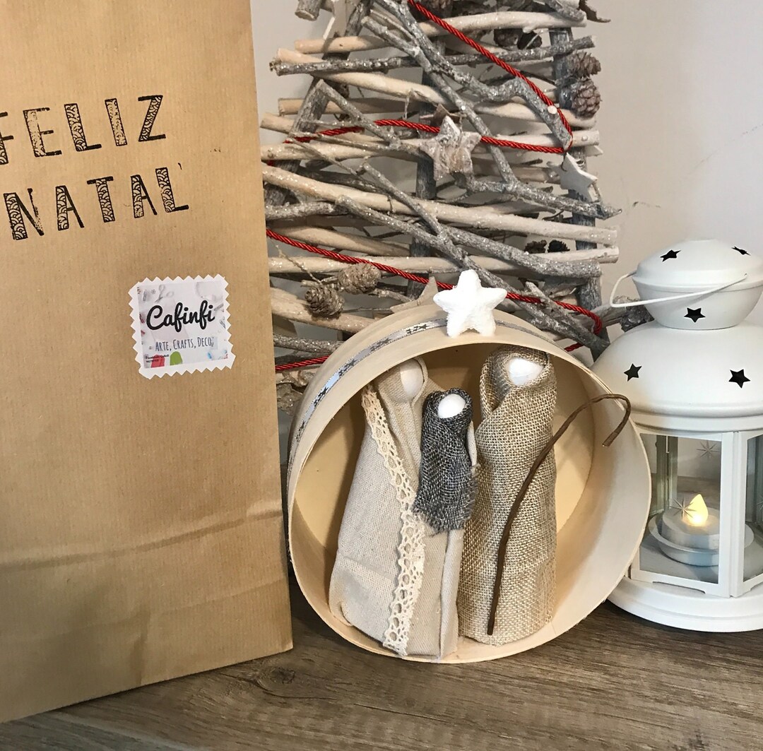 Christmas Nativity Scene in Round Box / Nativity Scene With - Etsy