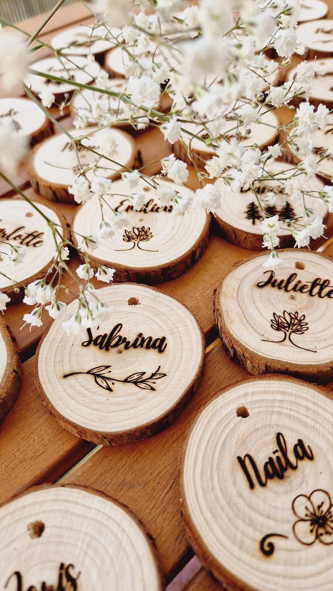 Wooden Log Place Cards for Parties, Birthdays, Weddings, and Baptisms ...
