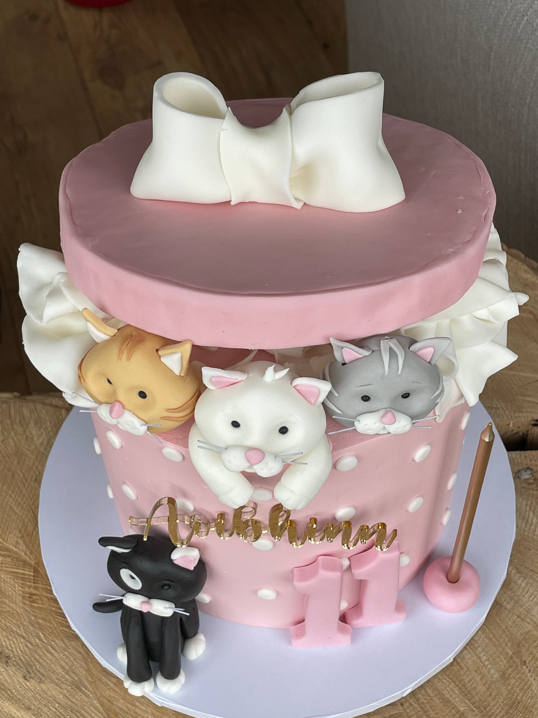 Cat Gift Box Fondant Cake Toppers, With Cat, Yellow Cat, Grey Cat and ...