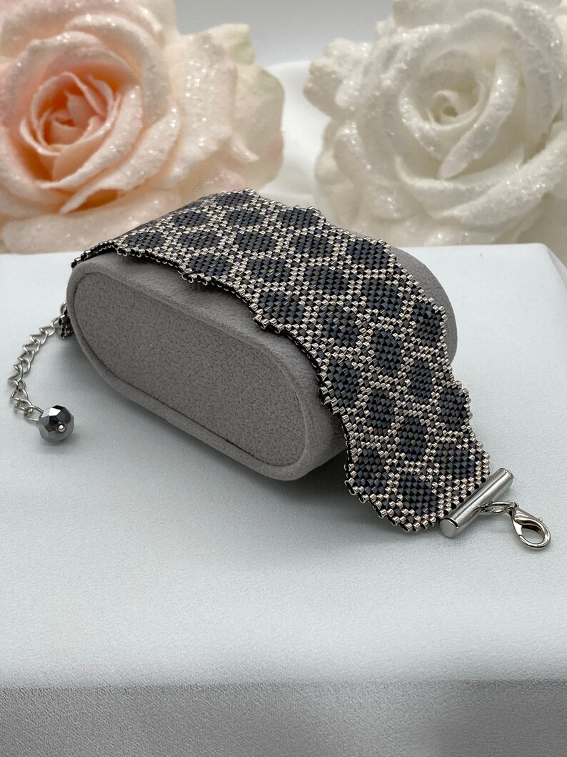 Miyuki Delica Bracelet Pattern | Odd Count Peyote Design | Grey Silk ...