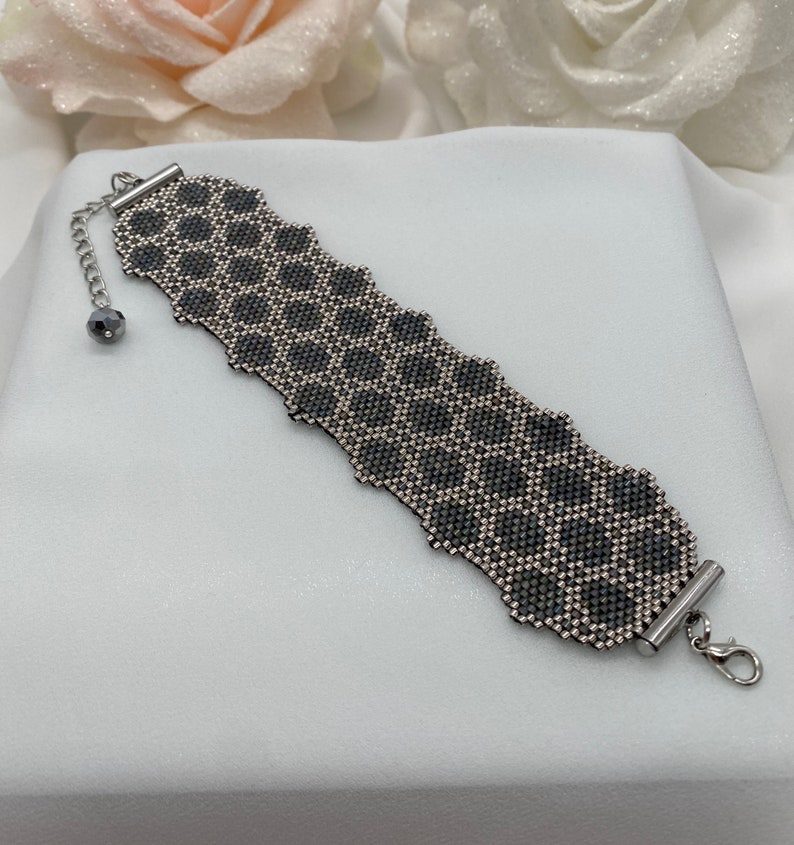 Miyuki Delica Bracelet Pattern | Odd Count Peyote Design | Grey Silk ...