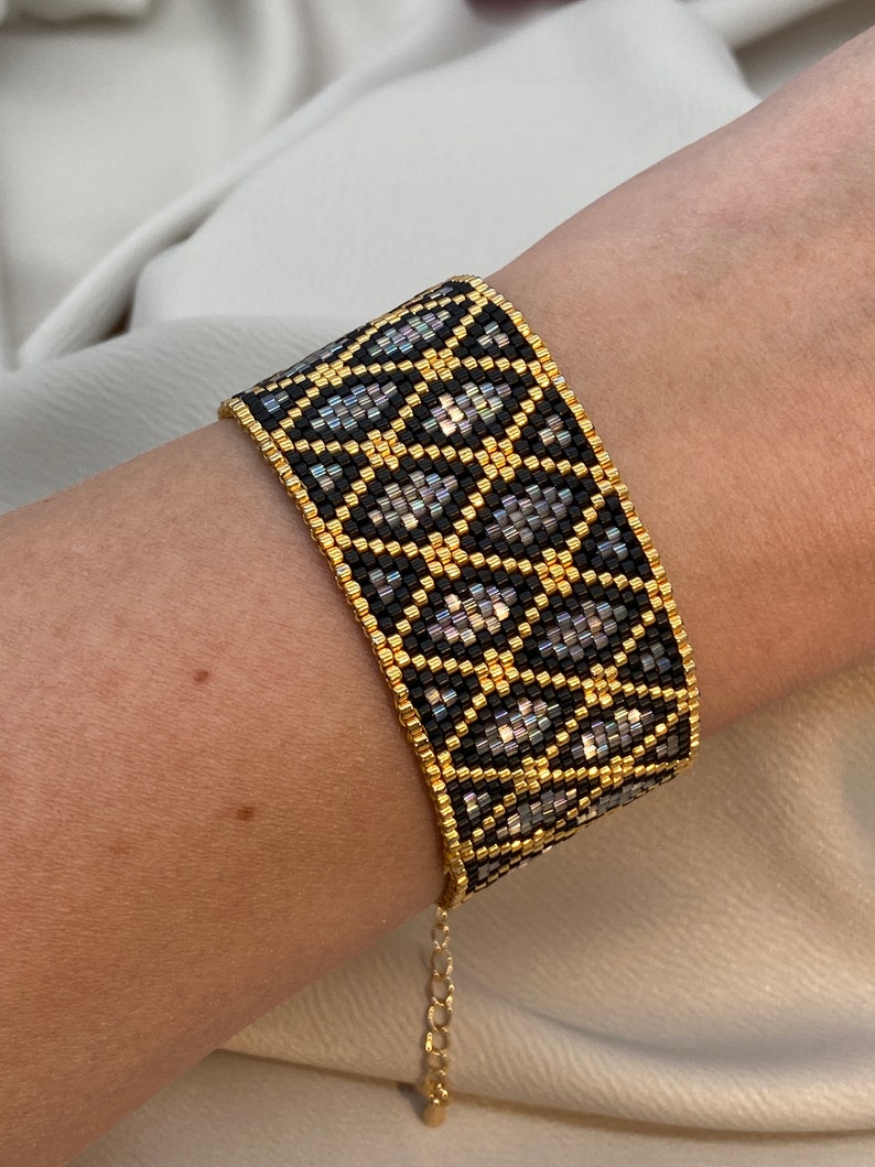 Miyuki Delica Beaded Bracelet Pattern | Even Count Peyote, Geometric ...