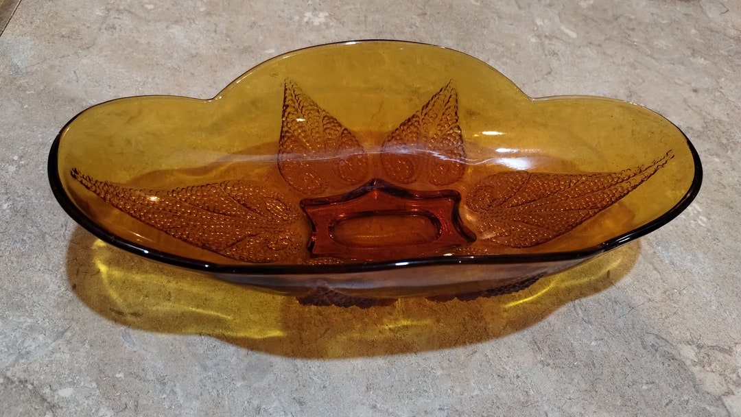 Vintagr Amber Glaas Oval Bowl With Leaf Pattern. - Etsy