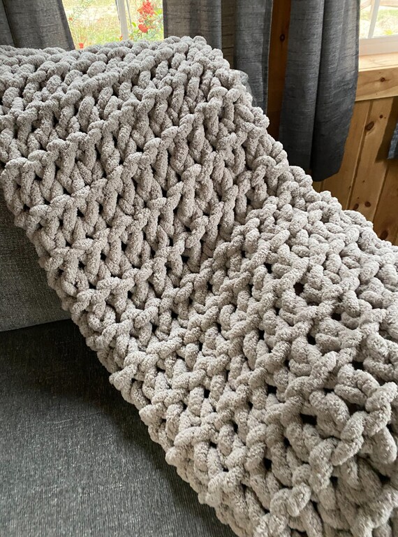 Chunky Blanket Tutorial Part How To Finish It Off By The Shabby Tree ...