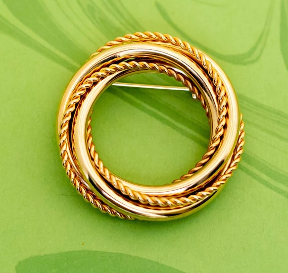 Vintage Fierce Spiral Intricate Ring Gold Tone Brooch… - Gem