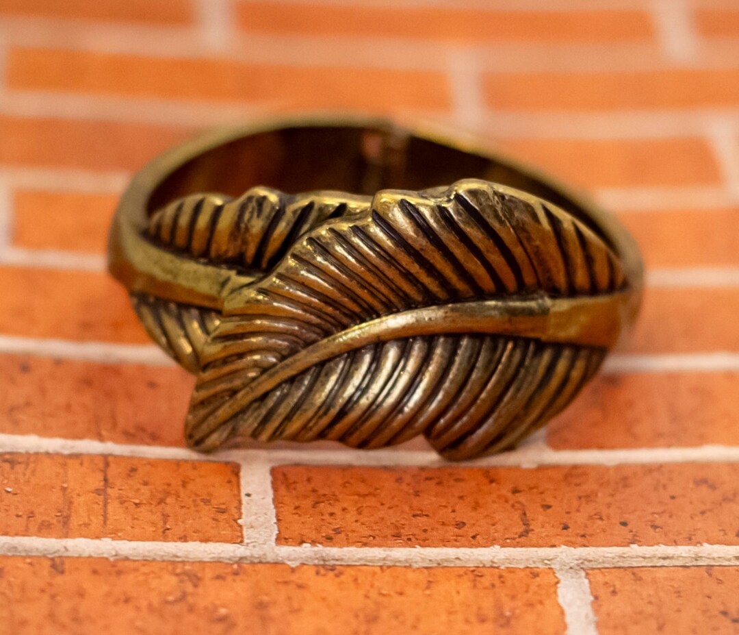 7 Inch, Vintage Art Nouveau Elven Leaf Gold Tone Hinge Bangle - W25 - Etsy