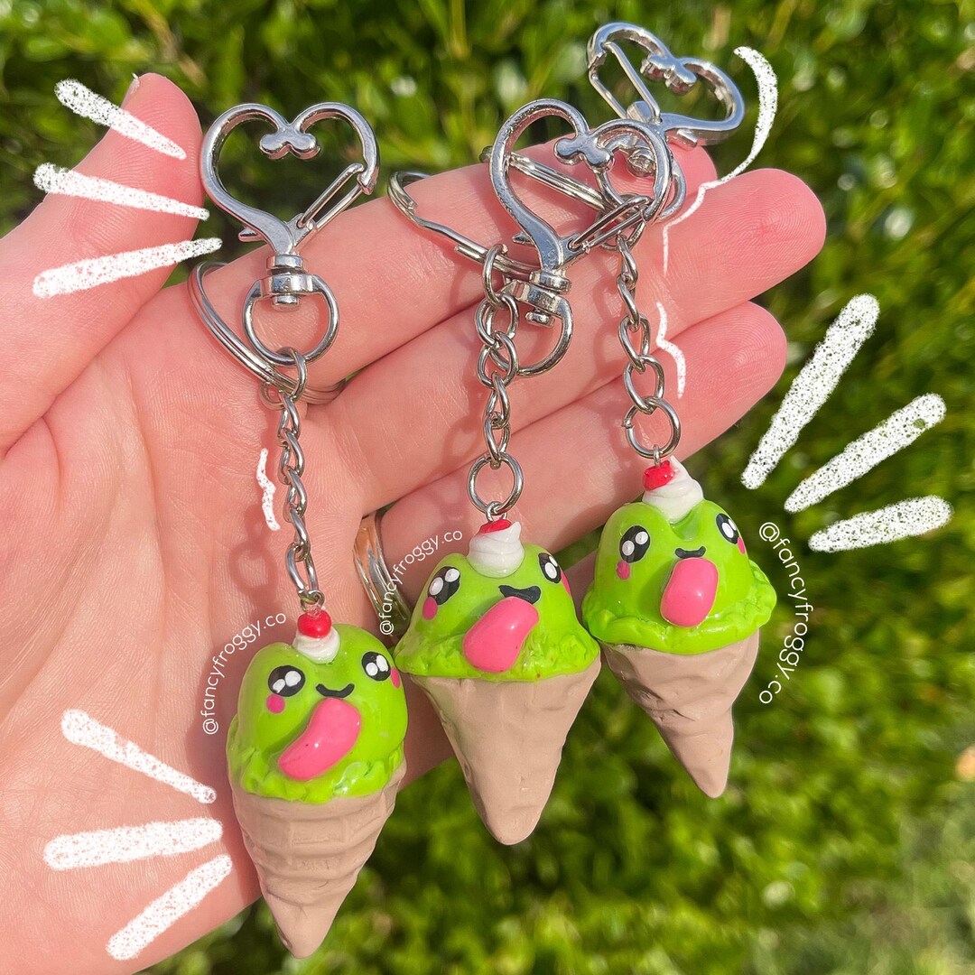 Handmade Ice Cream Froggy With Heart Clasp Keychain | Figurine | Frog ...