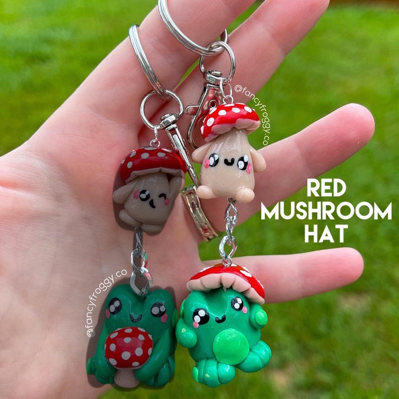 Handmade Frog Holding Mushroom Toadstool Froggy Garden Figurine Frog ...