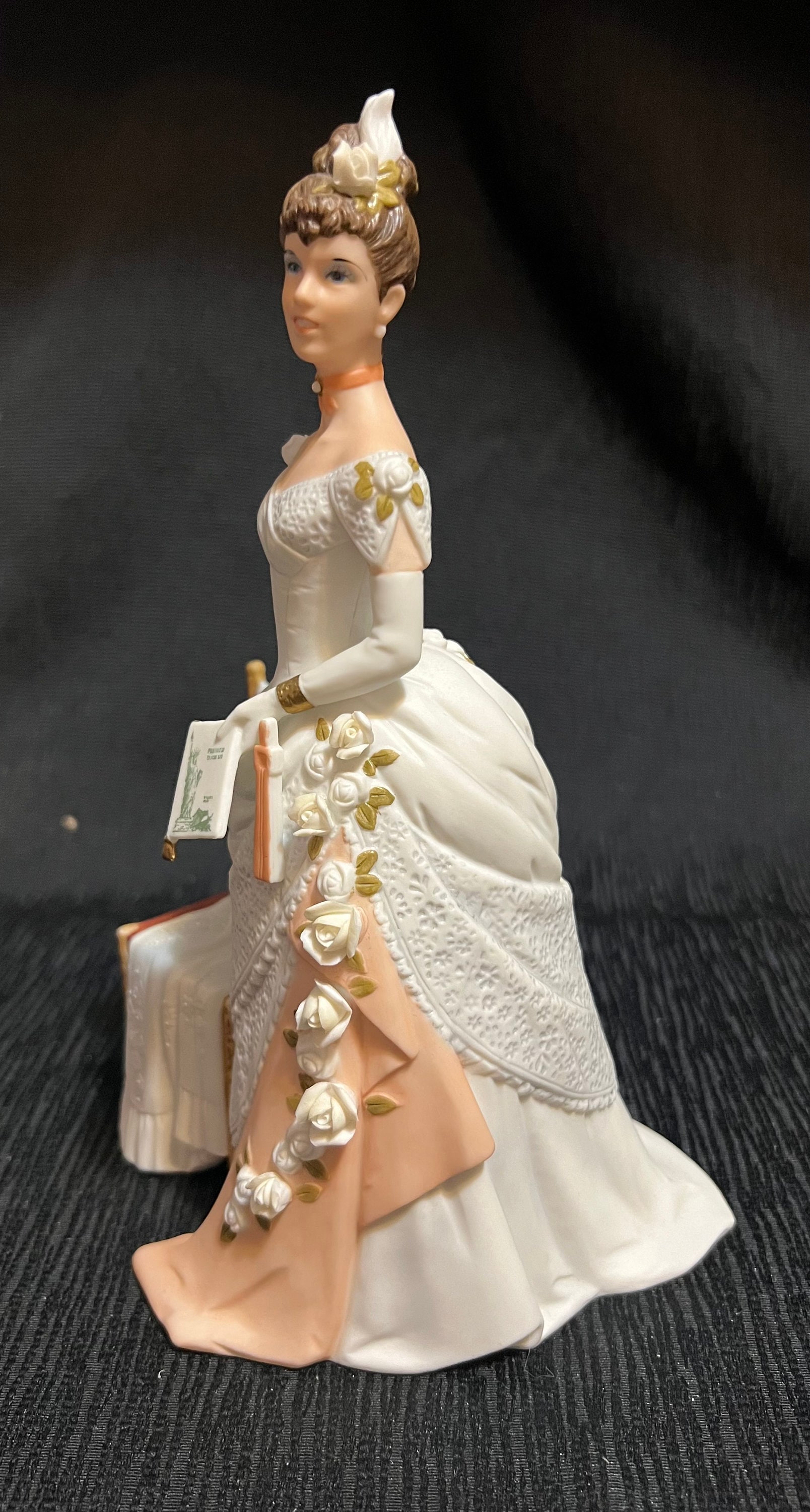 1986 Avon Mrs Albee Award Figurine Full Size No Box - Etsy