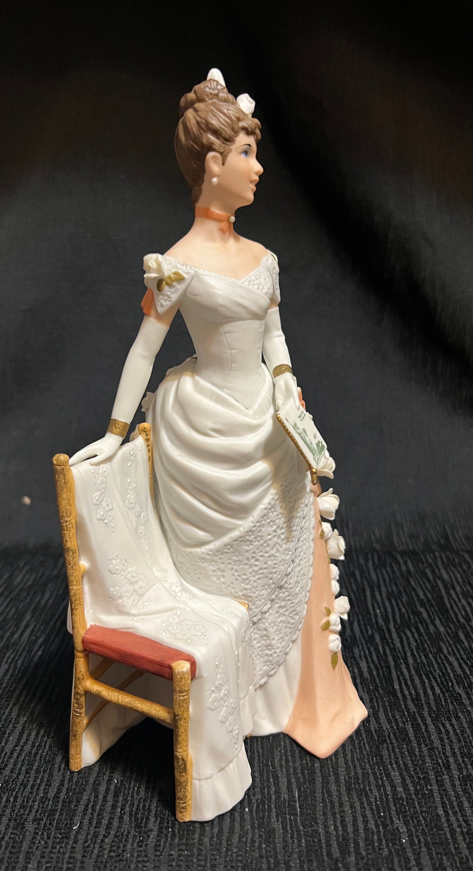 1986 Avon Mrs Albee Award Figurine Full Size No Box - Etsy