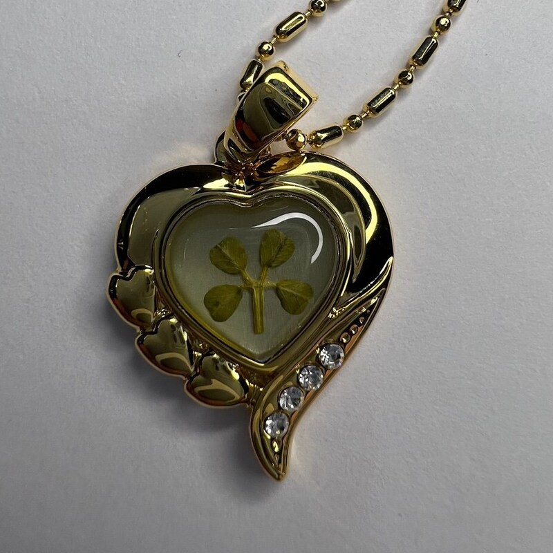 Four Leaf Clover Heart Necklace - Etsy