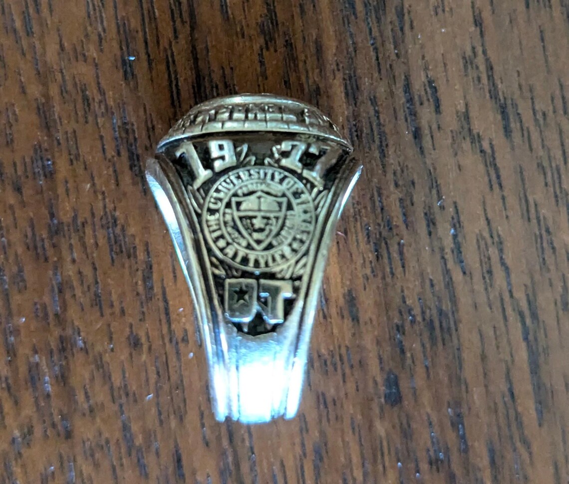 University of Texas at Tyler 10k Gold Class of 1977 Class Ring W ...