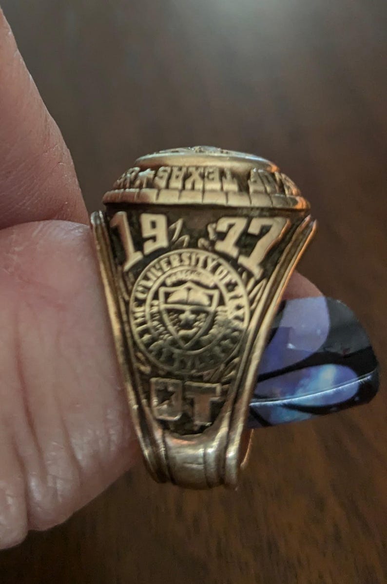 University of Texas at Tyler 10k Gold Class of 1977 Class Ring W ...