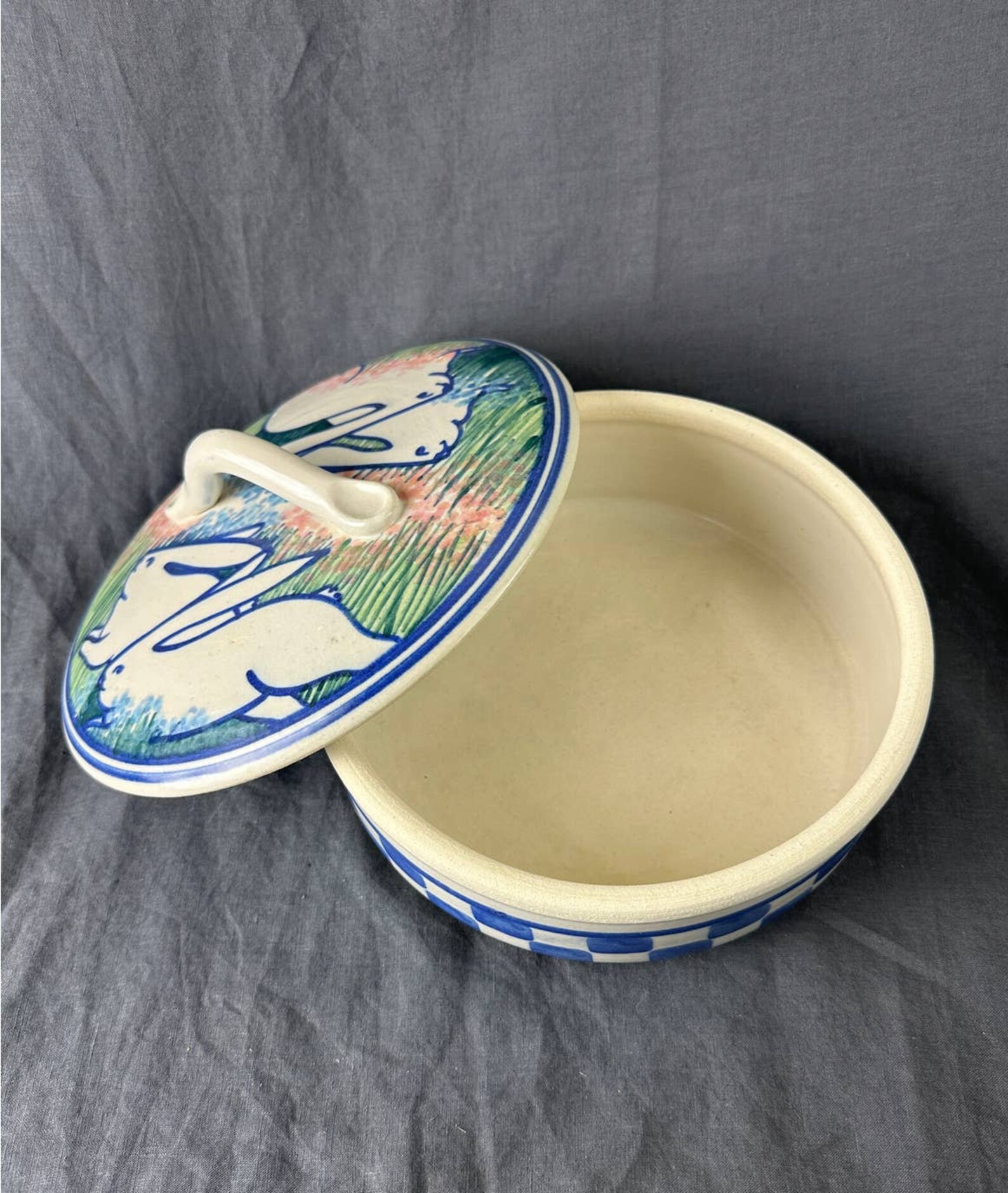 Vintage Debbie Dean Bunny Rabbits Pottery Casserole Bowl - Etsy