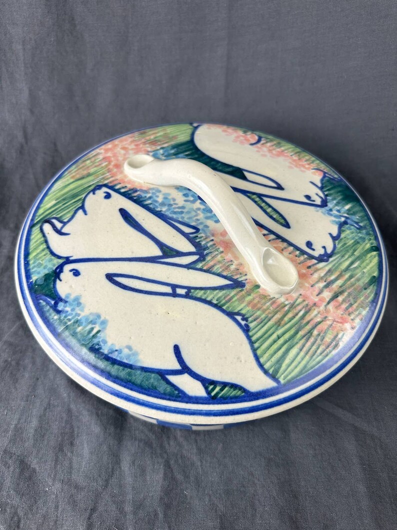 Vintage Debbie Dean Bunny Rabbits Pottery Casserole Bowl - Etsy