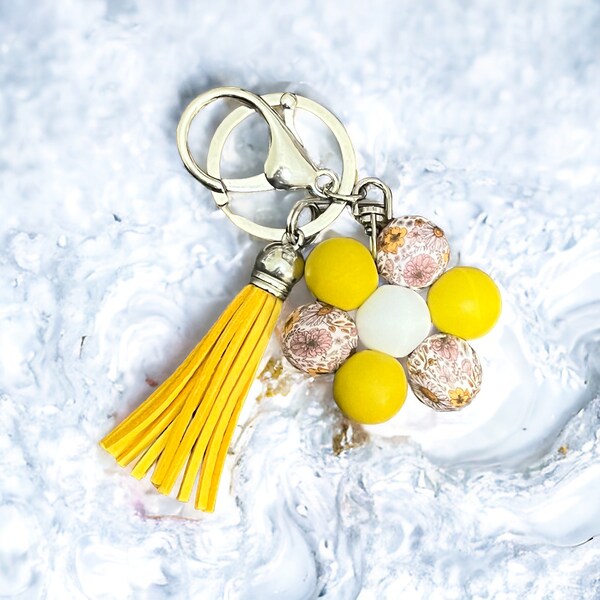 Flower Keychain - Etsy