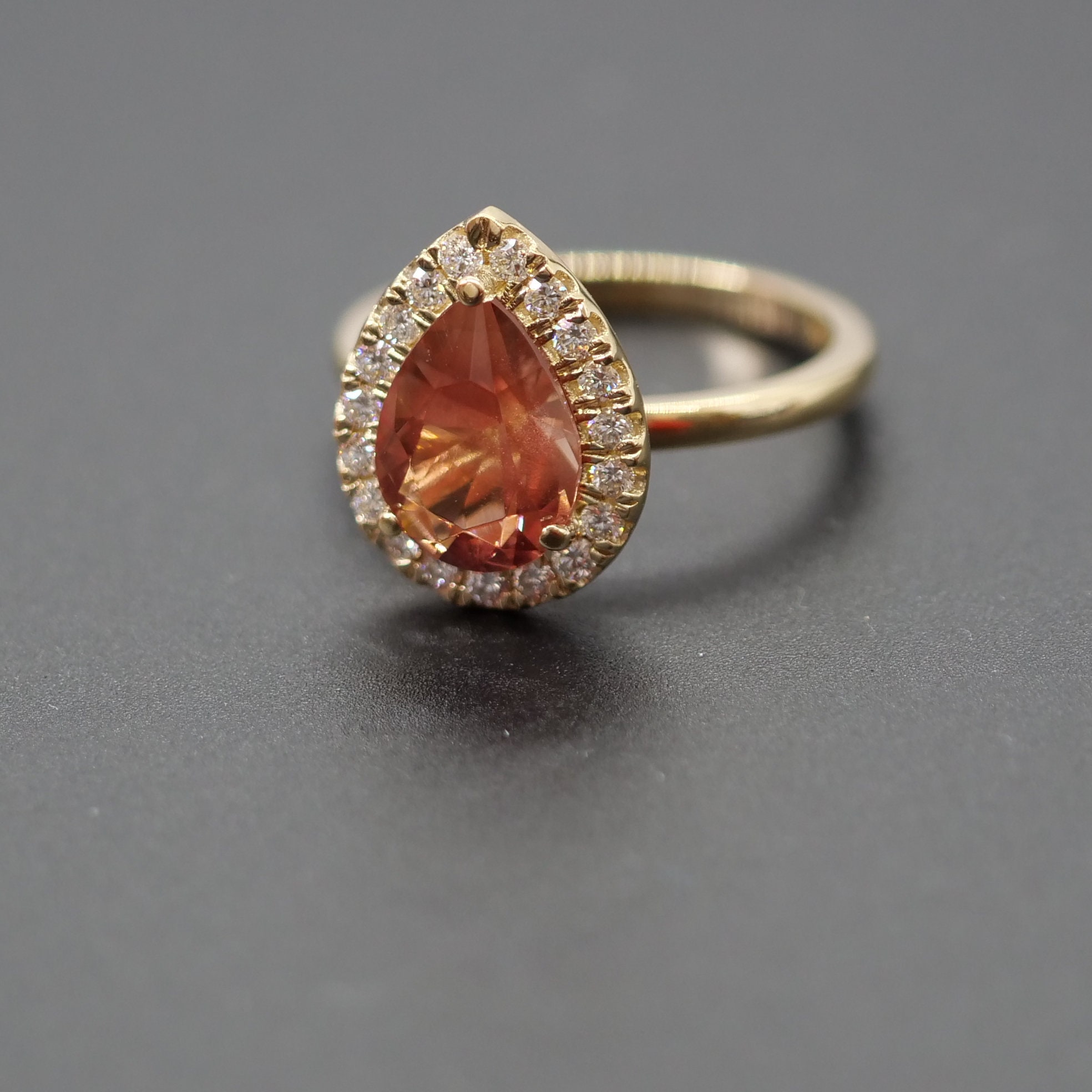 Oregon Sunstone With Glow-from-within Schiller Ring in 14kt - Etsy