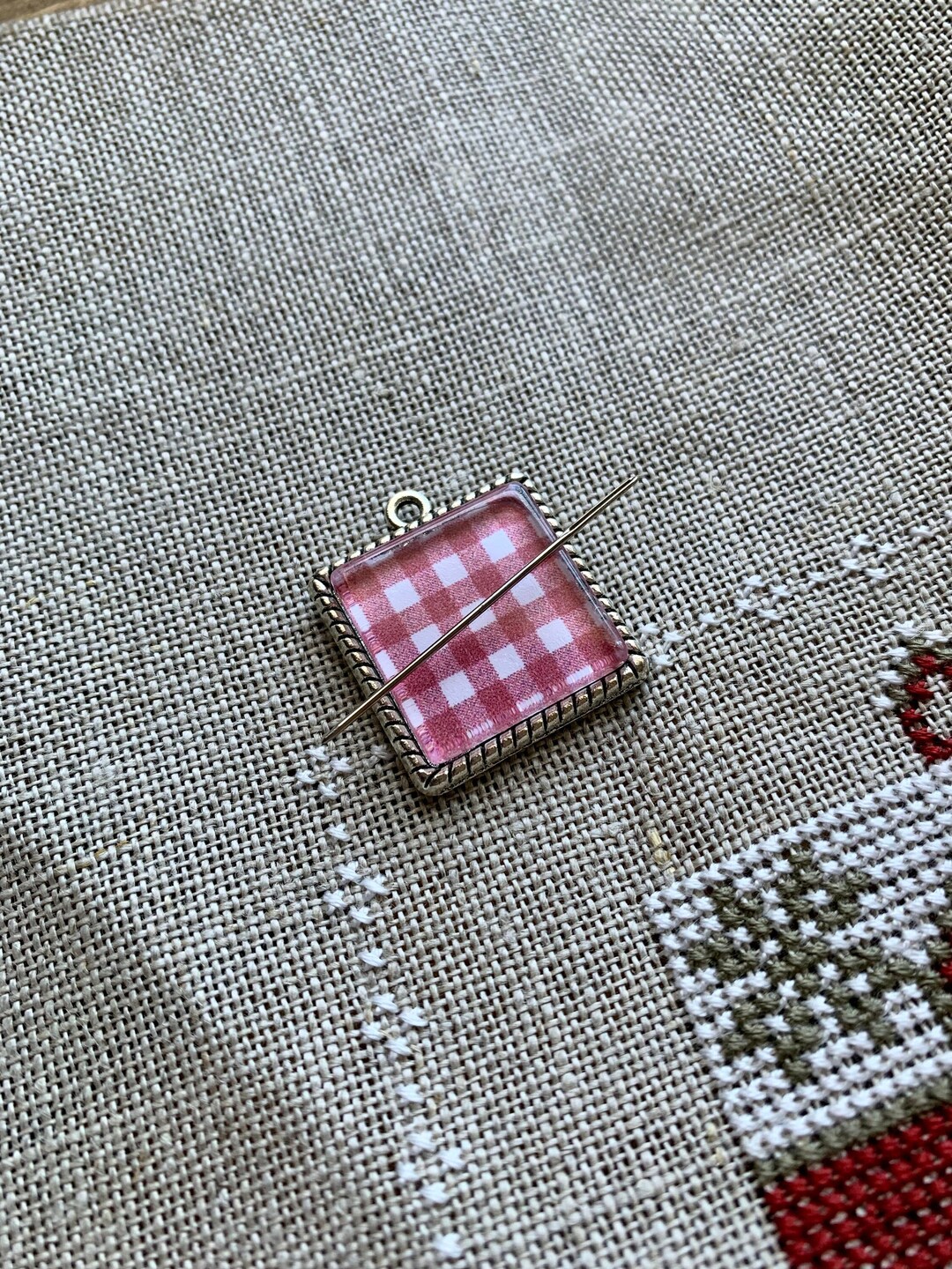 Red and White Buffalo Check Needle Minder, Red Buffalo Plaid Needle ...