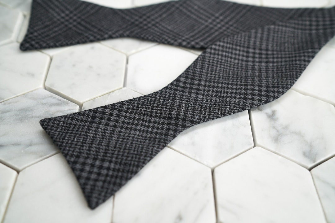 Self Tie Checkered Pattern Bow Tie Charcoal Black Gray Linen Blended ...