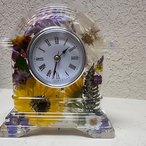 Custom Resin Clock - Etsy