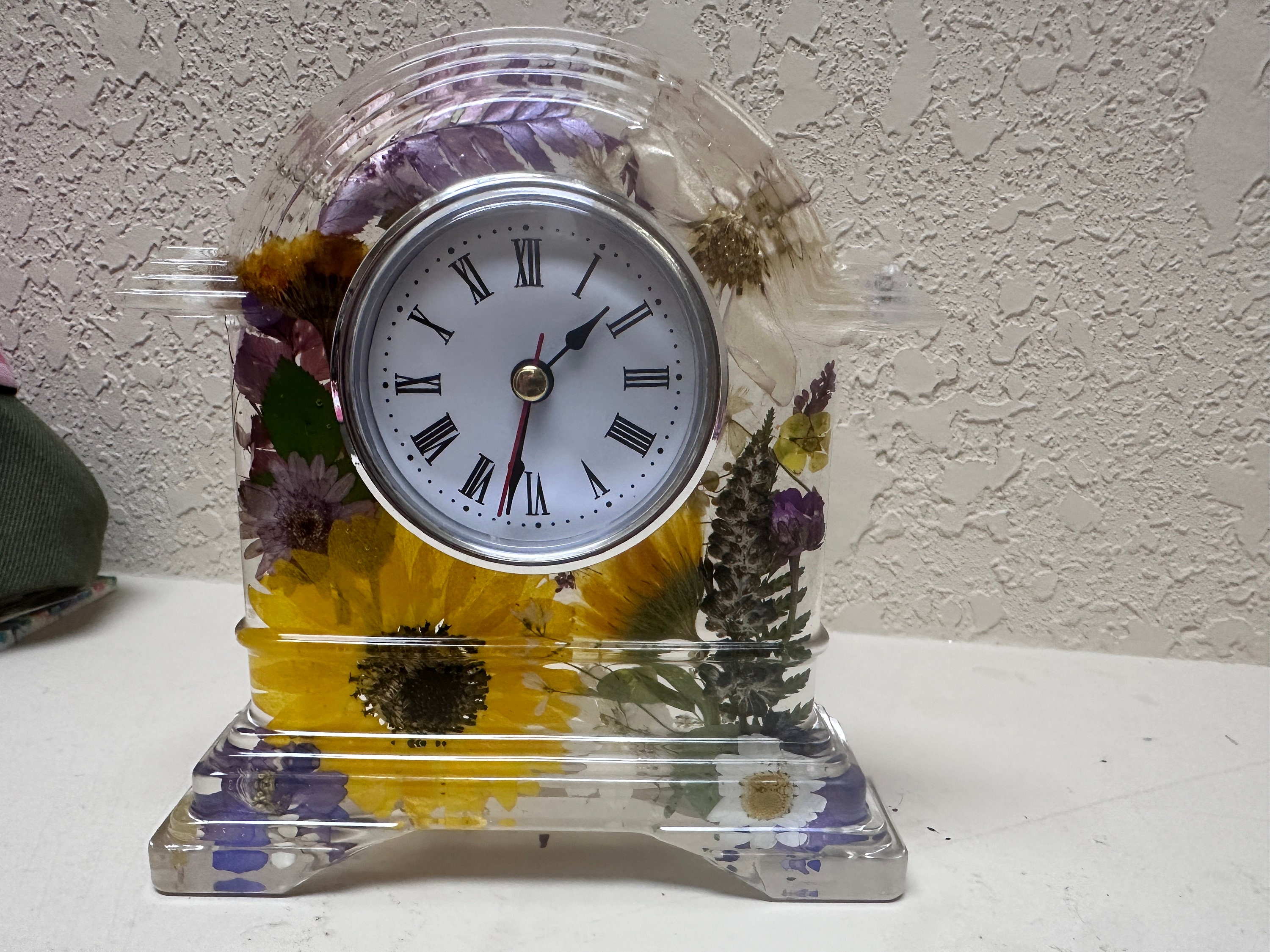 Custom Resin Clock - Etsy