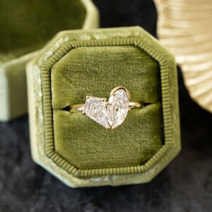 Toi Et Moi Moval Cut Moissanite Ring Kite and Moval 2 Stone Engagement ...