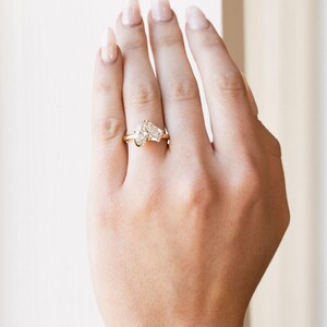 Toi Et Moi Moval Cut Moissanite Ring Kite and Moval 2 Stone Engagement ...