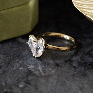 Toi Et Moi Moval Cut Moissanite Ring Kite and Moval 2 Stone Engagement ...