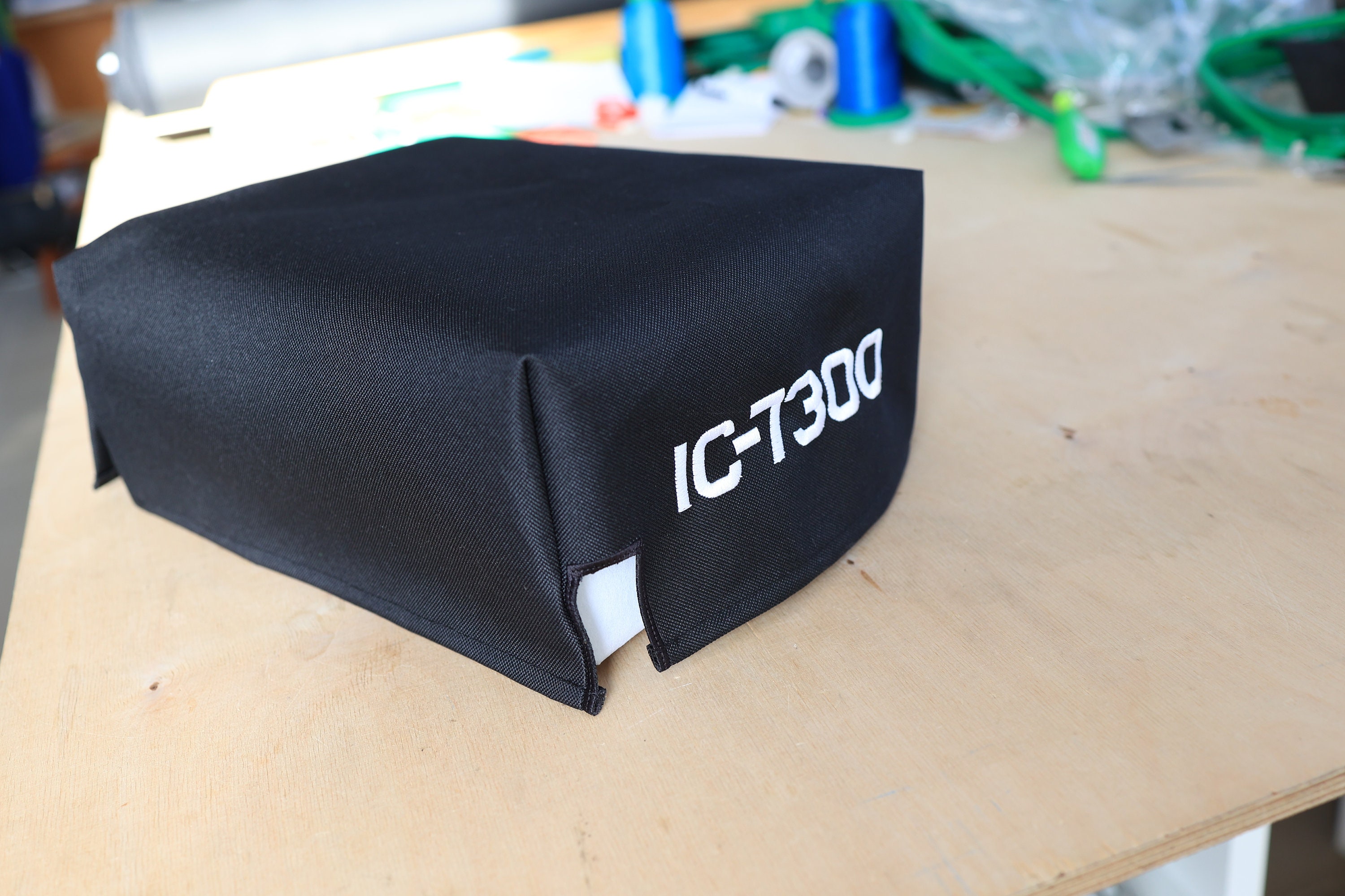 IC-7300 Dust Cover With Mic Window : Waterproof Embroidered Ham Radio ...