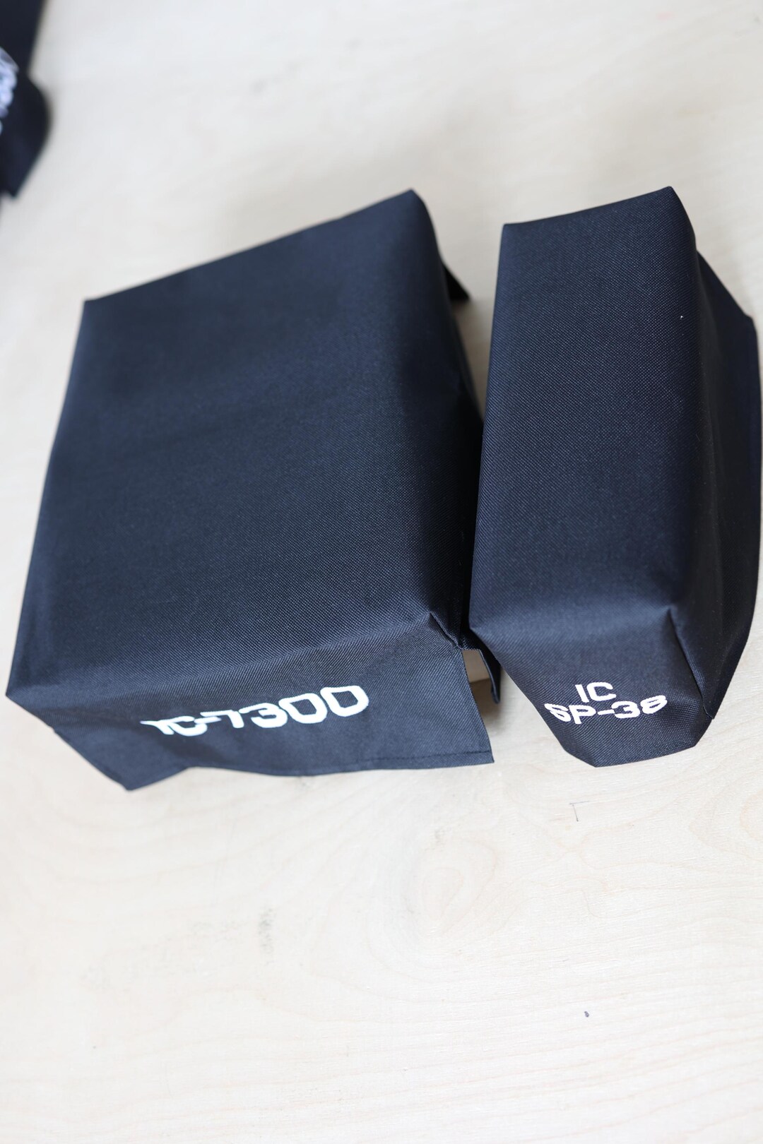 IC-7300 + SP 38 Radio Dust Covers: Waterproof Embroidered Protection - Etsy