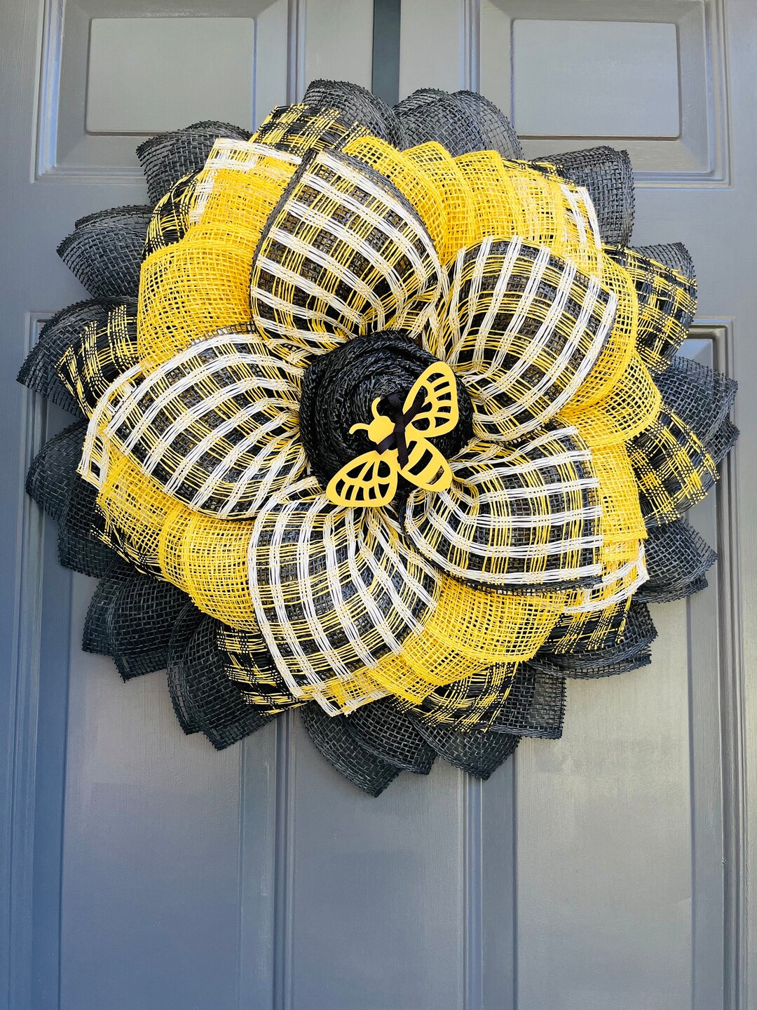 Bee Sunflower Wreath. Bumble Bee Wreath. Poly Burlap Flower Wreath ...