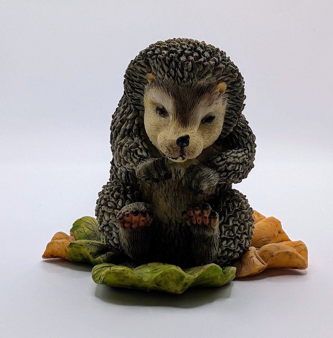 Handsome Vintage Resin Hedgehog and Leaves Figurine by Leonardo ...