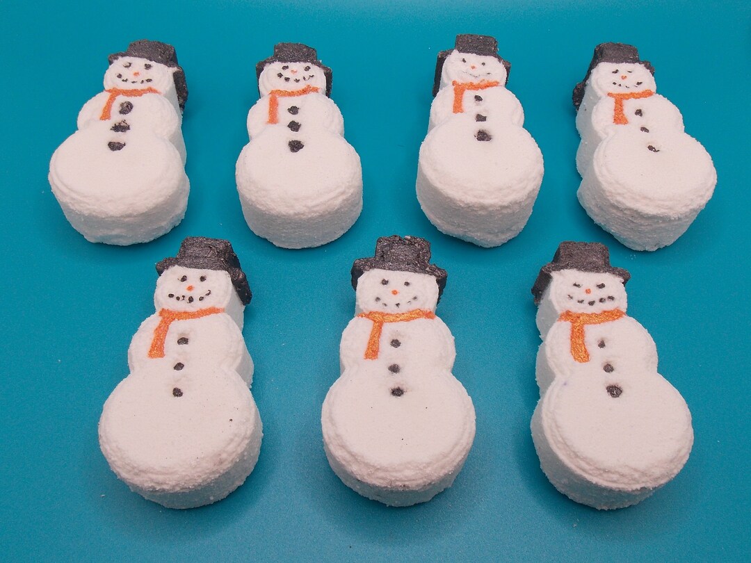 Snowman Shaped Bath Bomb, Winter Fragrant Bathbomb, Fun Bath Time Fizzy ...