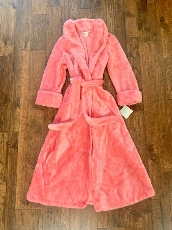 barbie pink faux fur - Gem