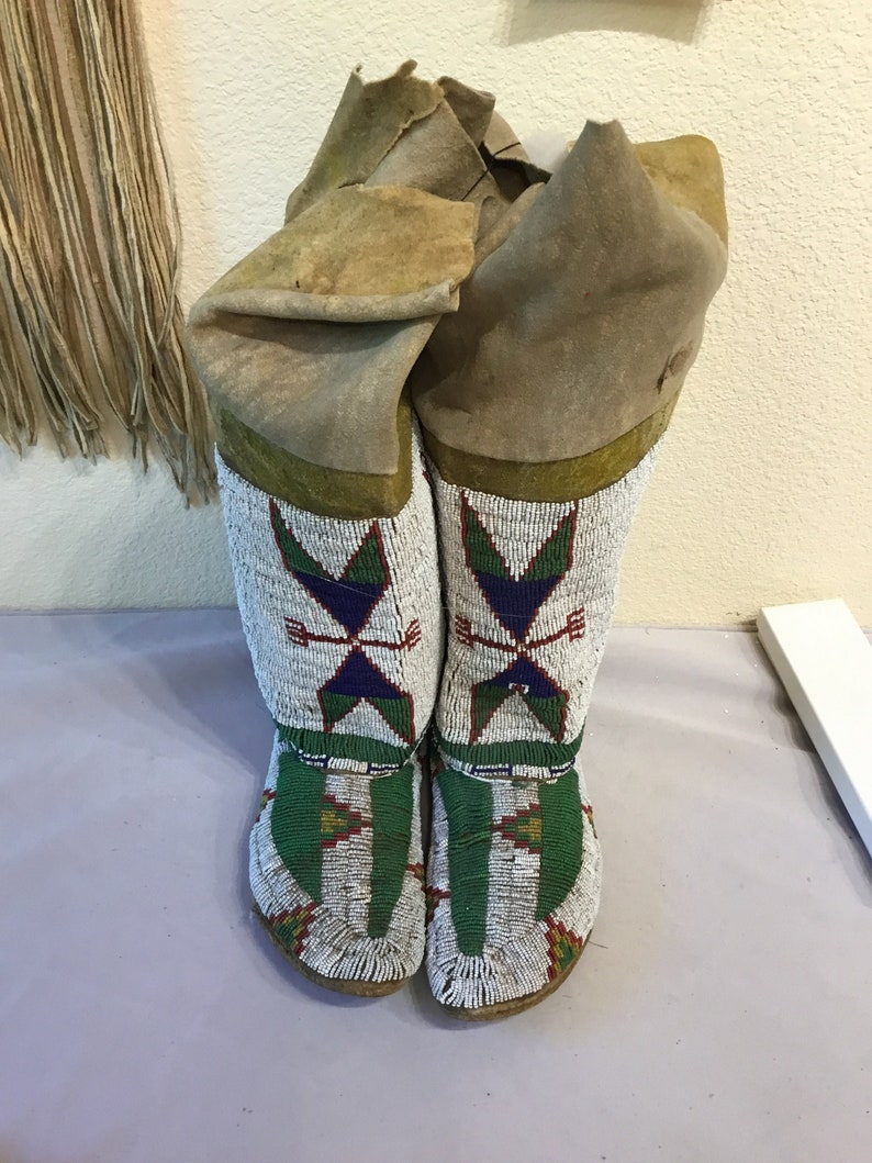 Cheyenne Beaded Moccasins and Leggings - Etsy