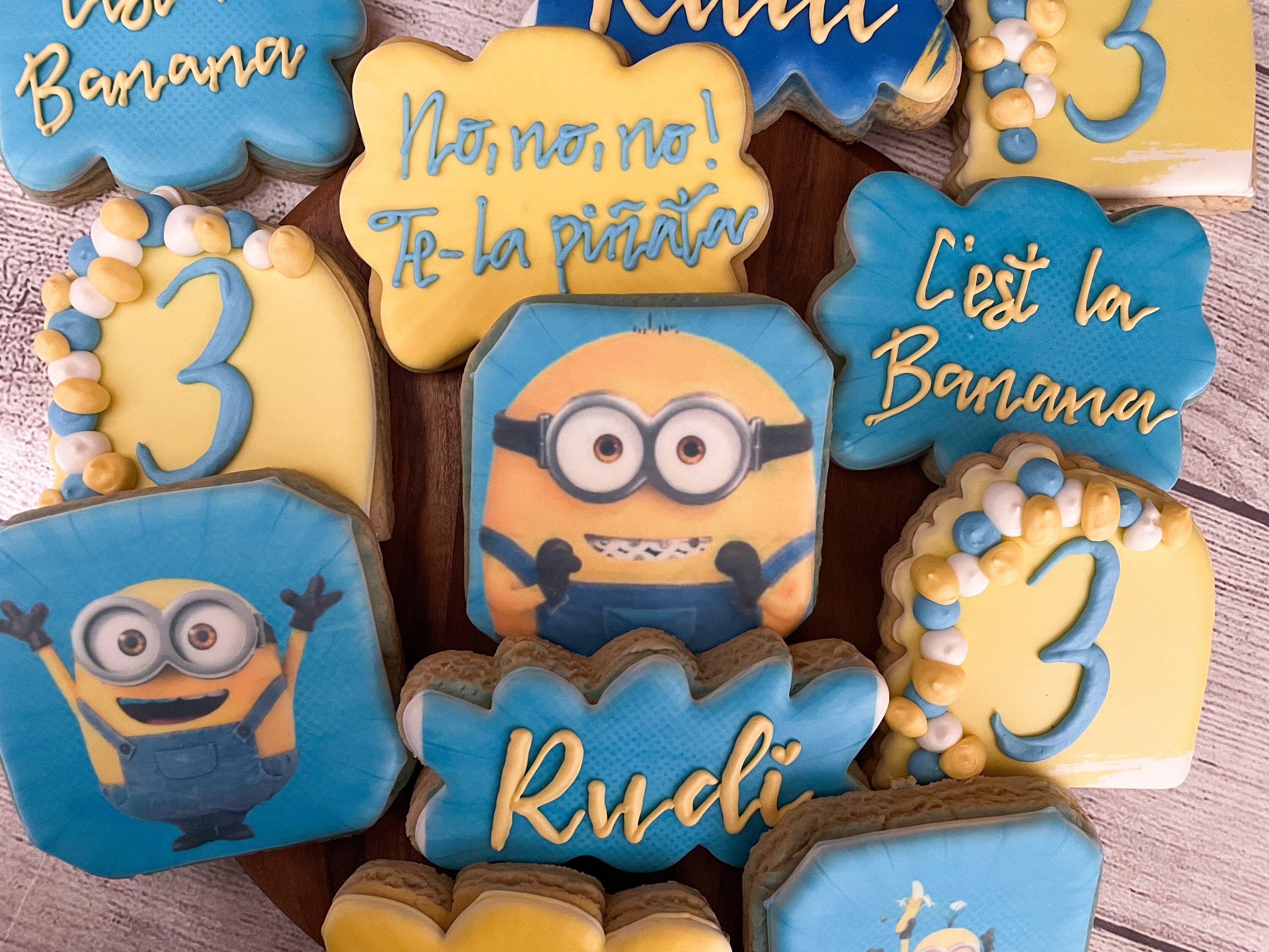 12 Minion Inspired Sugar Cookies. Minion Cookies, Minion Decorative ...