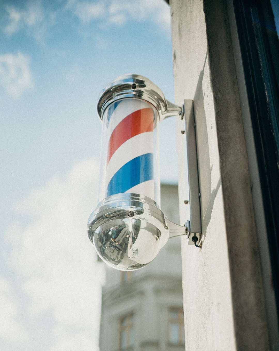 Vintage-inspired Barber Pole Rotating & Illuminated Barbershop Sign ...