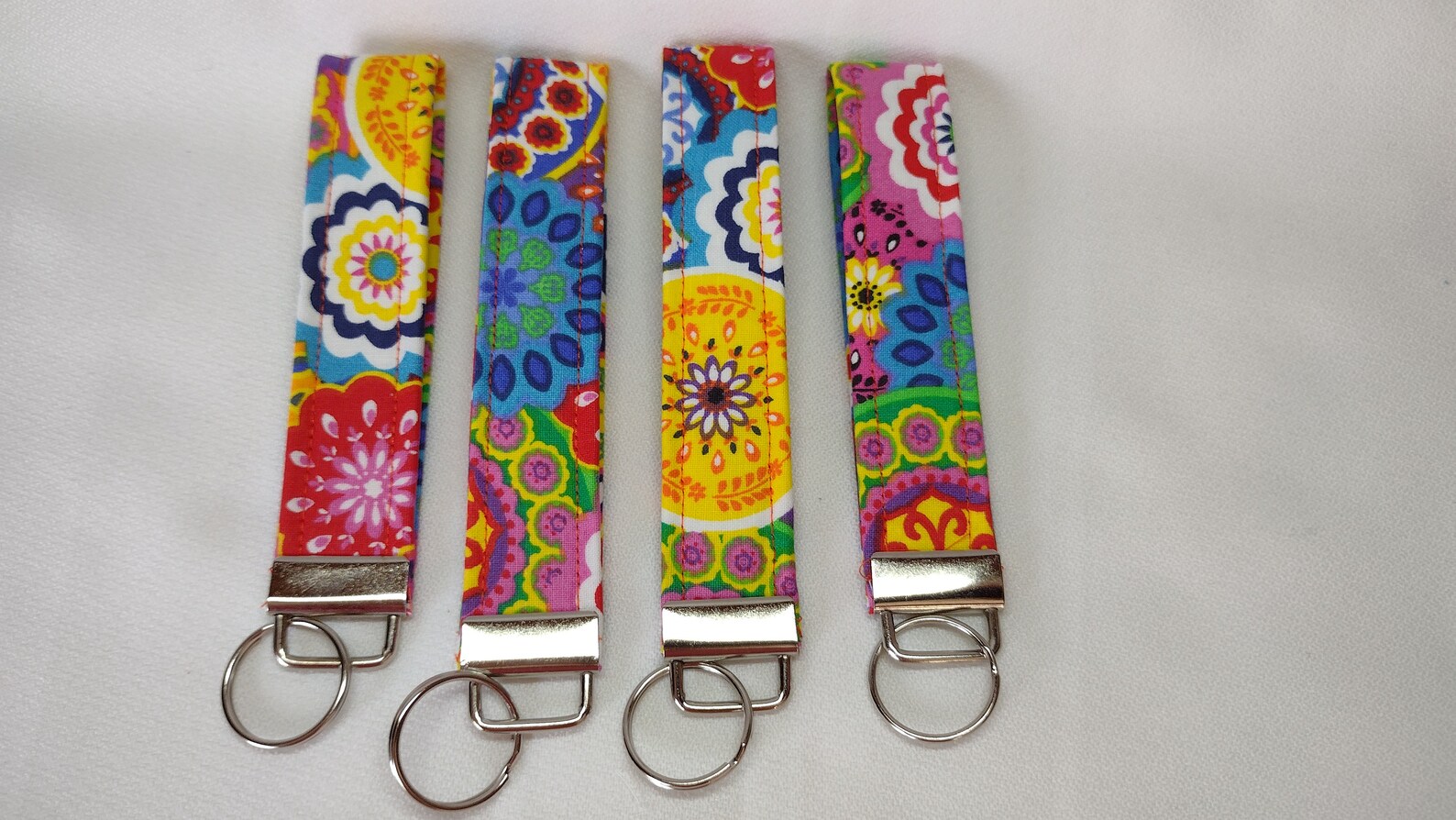ASSORTED Keychains, Fabric Key Ring, Key Fob Wristlet Key Holder ...