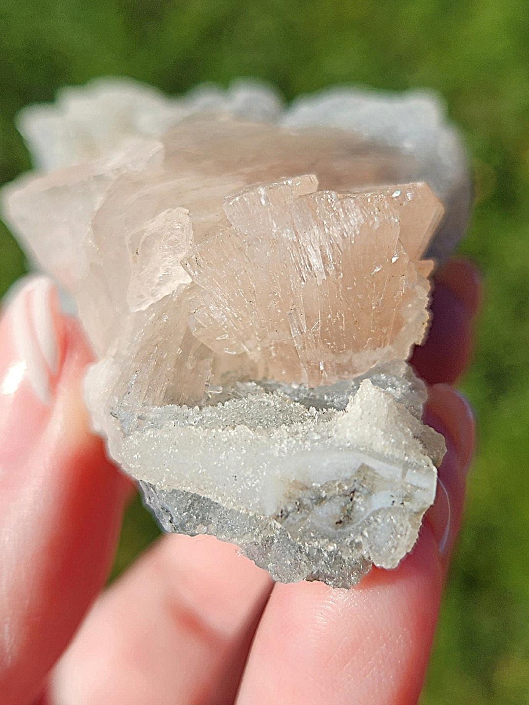 BEAUTIFUL Peach Stilbite & Sparkly Black Chalcedony Crystal - India - Etsy