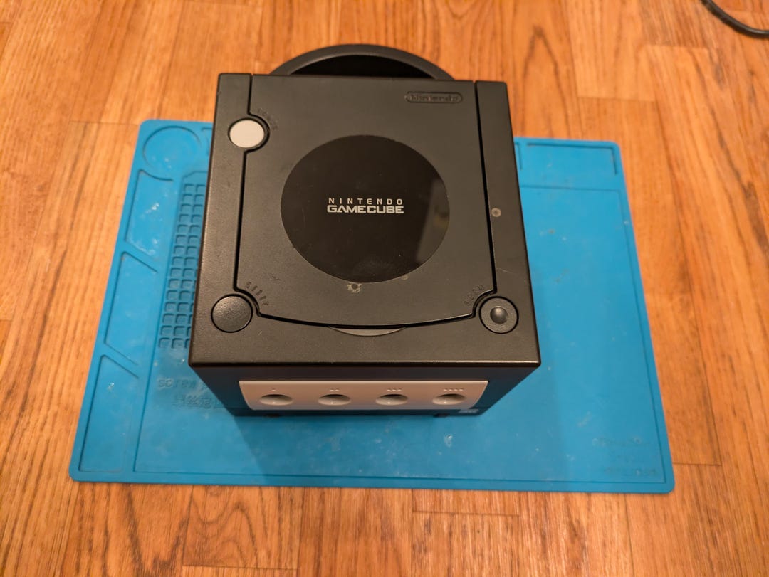 Nintendo Gamecube DOL-101 - Black - PSU, AV Cables and GC2SD Adapter - Etsy