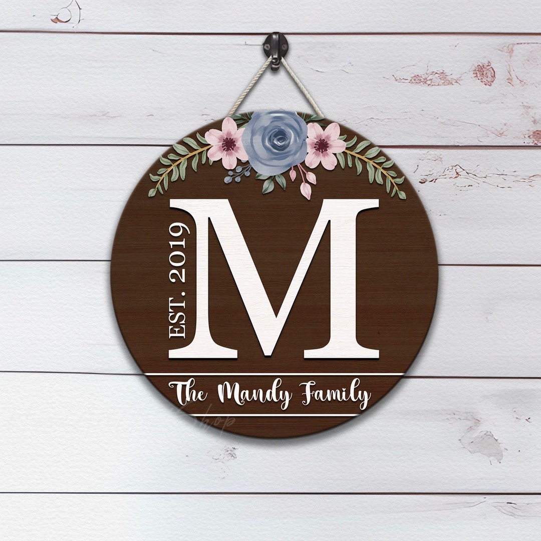 Personalized Family Name Door Sign, Custom Round Wooden Initial Letter ...