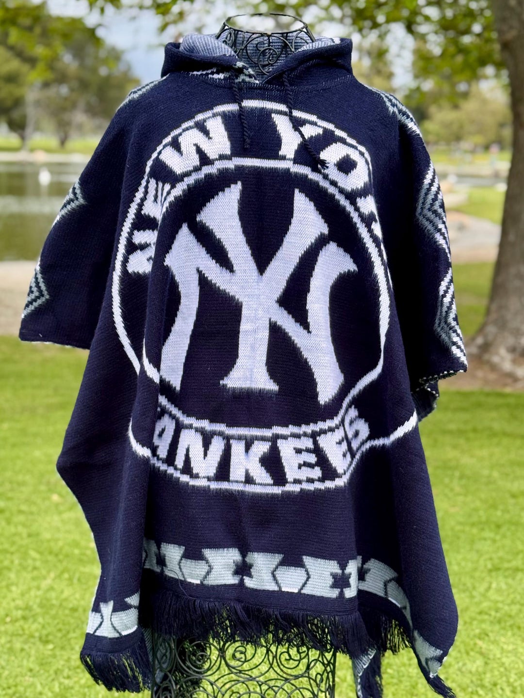 New York Yankees Sports Poncho, Hooded Poncho, Alpaca Wool Blend Poncho ...