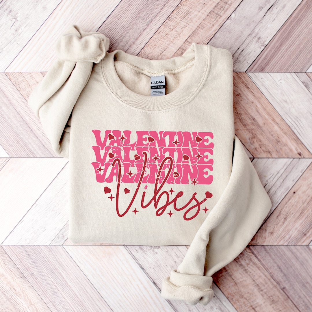 Valentine Vibes, Cute Retro Valentine Crewneck, Womens Valentines ...