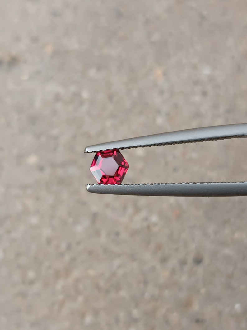 Red Garnet Gemstone: 0.70 Cts Faceted Fancy Cut, Mozambique Origin - Etsy