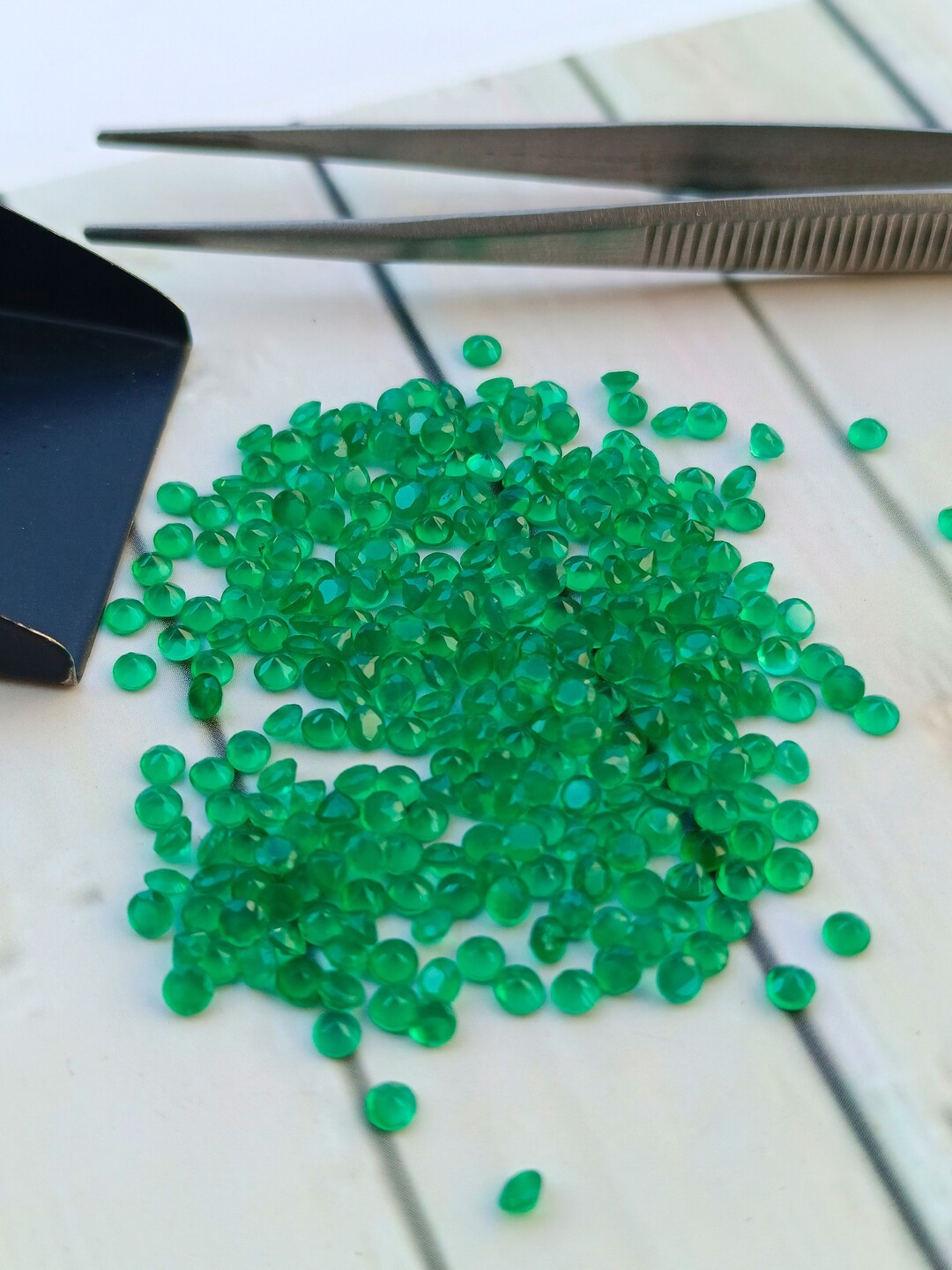 Natural Green Onyx Round Shape 3x3mm Faceted Cut Gemstone Onyx Round ...
