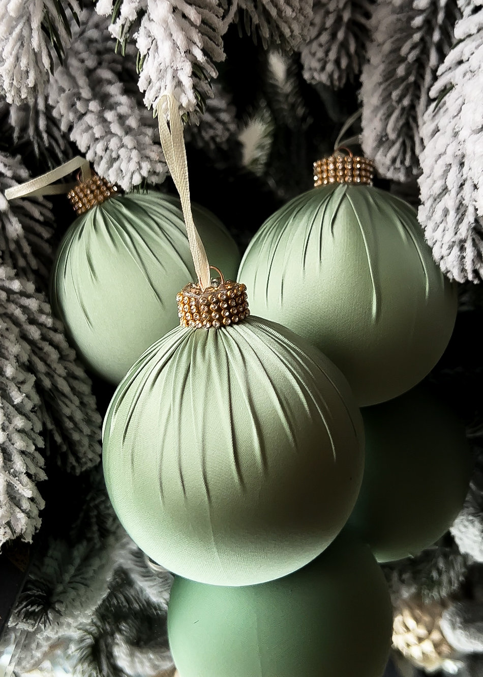 OLIVE TREE DECORATIONS Handmade Silk Christmas Tree Decorations, Green ...
