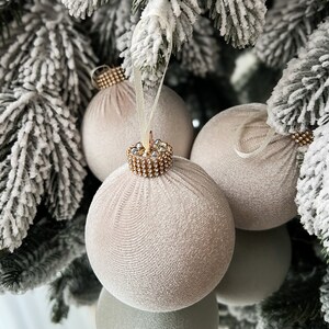 BEIGE TREE DECORATIONS Handmade Velvet Christmas Balls, Beige Christmas ...