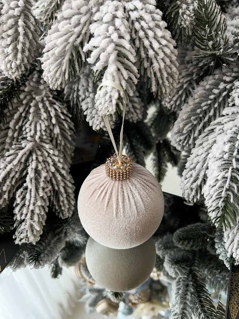 BEIGE TREE DECORATIONS Handmade Velvet Christmas Balls, Beige Christmas ...