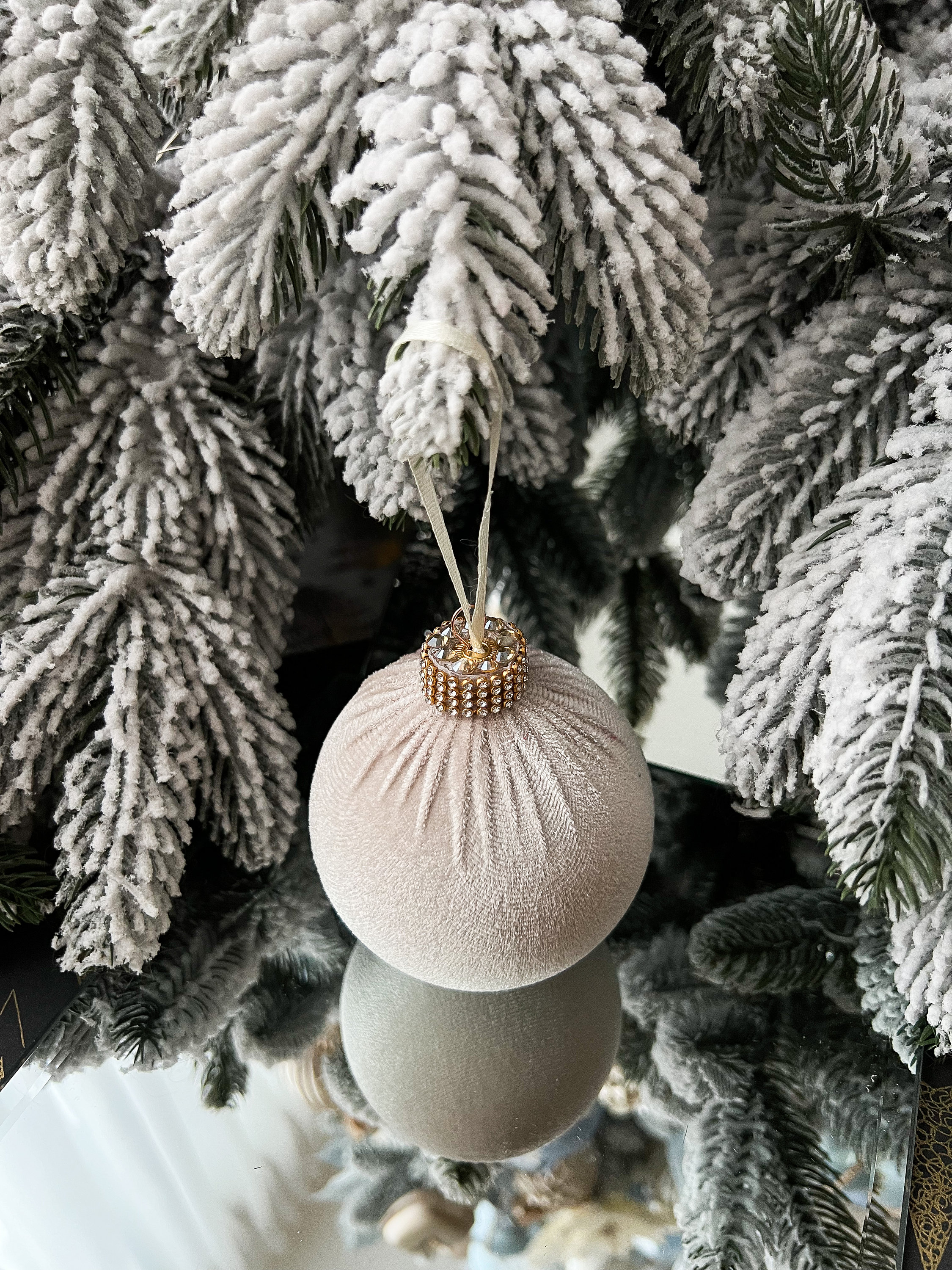 BEIGE TREE DECORATIONS Handmade Velvet Christmas Balls, Beige Christmas ...