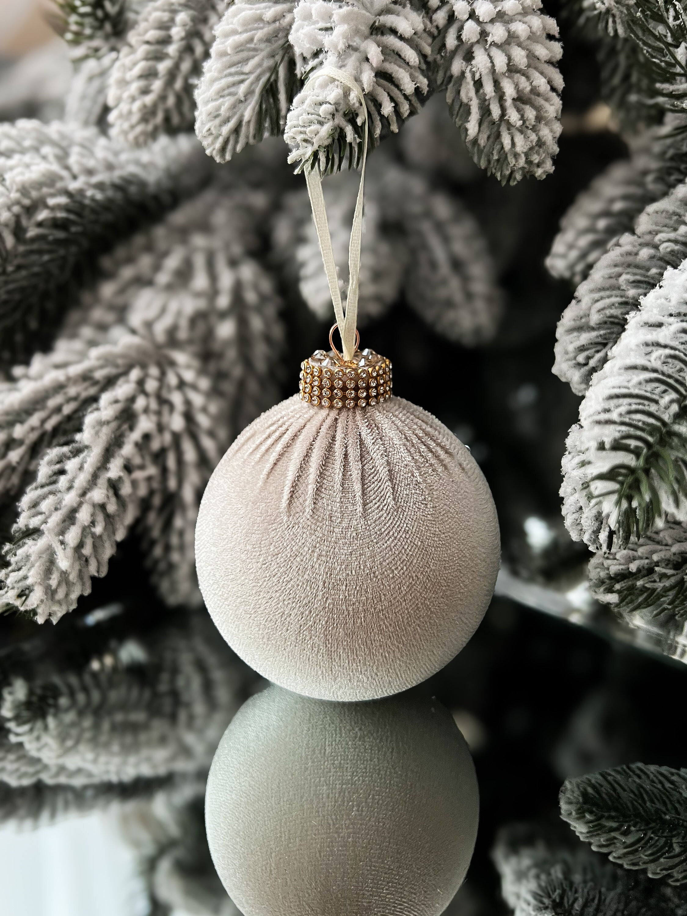 BEIGE TREE DECORATIONS Handmade Velvet Christmas Balls, Beige Christmas ...